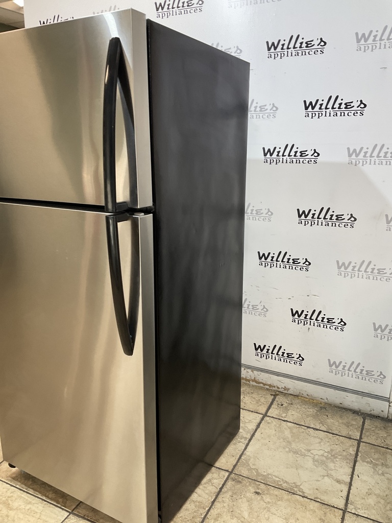Frigidaire Used Refrigerator Top and Bottom 28 1/2” x 65” (Stainless ...